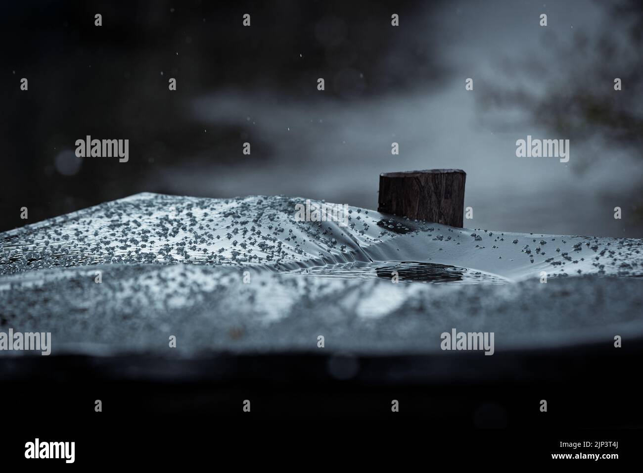 Black snowdrift hi-res stock photography and images - Alamy
