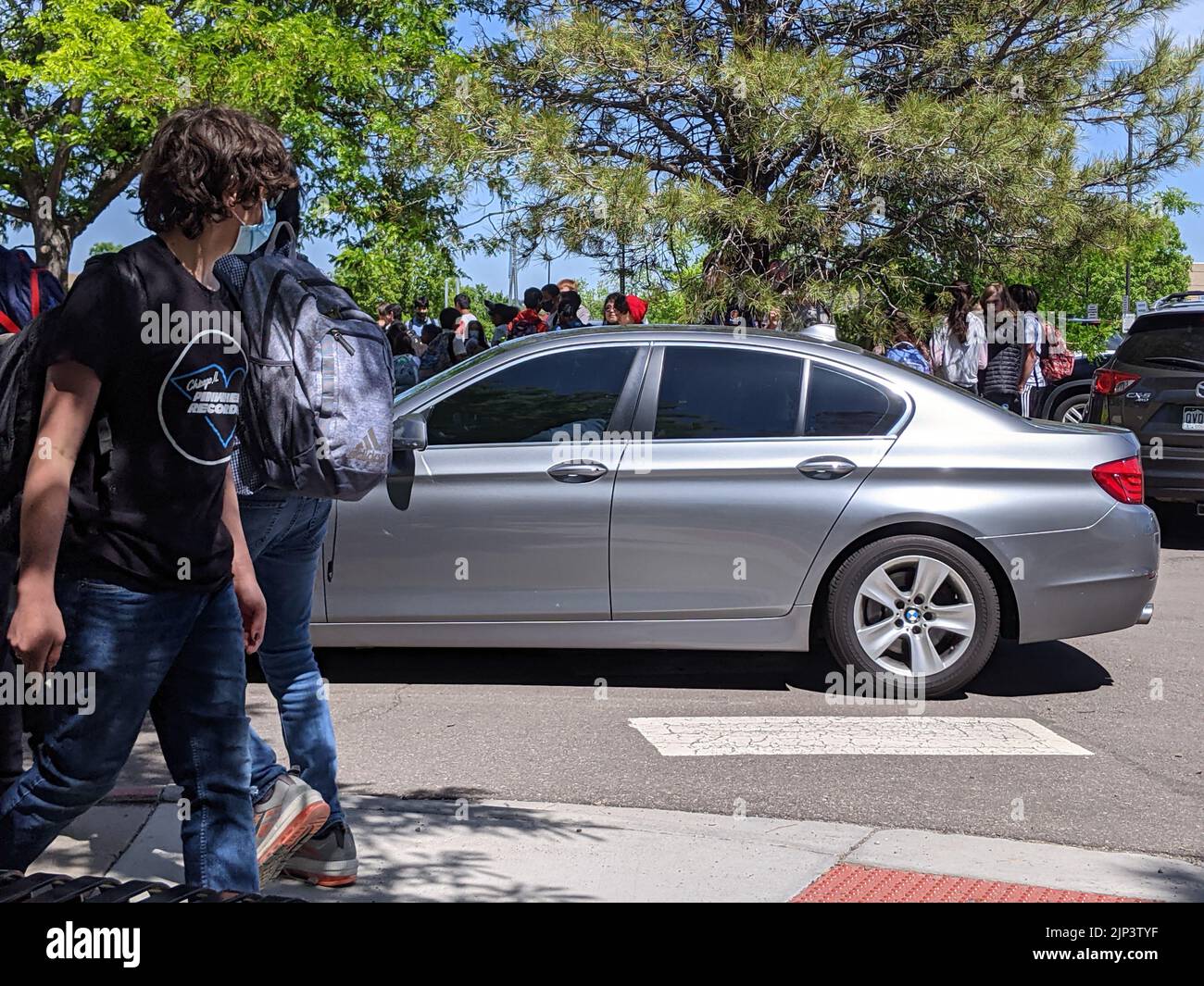 Passing crowd hi-res stock photography and images - Alamy