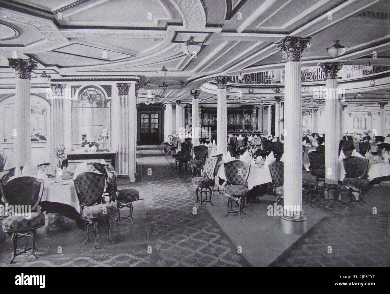 The First Class Dining Saloon of the Lusitania (lower level Stock Photo ...