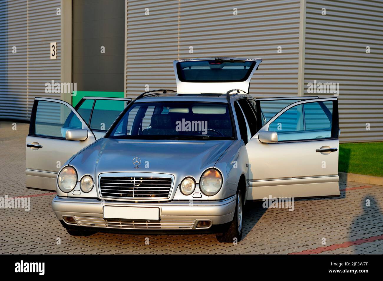 Mercedes-Benz W 210, used car, Mercedes Benz, classic, family ...