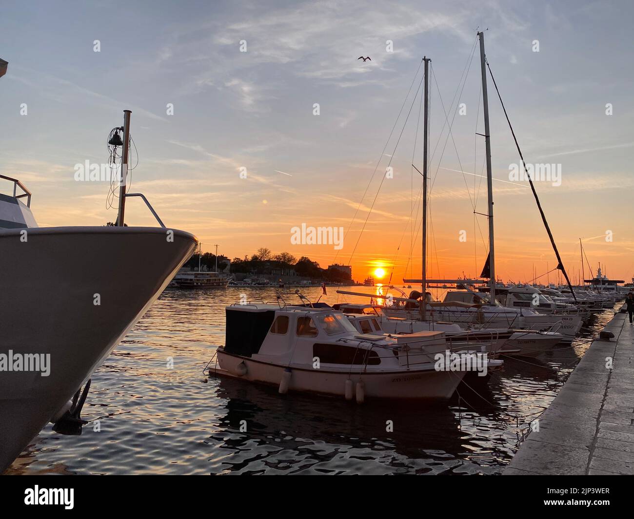 Beautiful sunset in port hi-res stock photography and images - Alamy