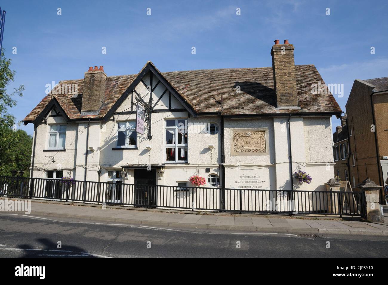 St neots bridge hi-res stock photography and images - Alamy