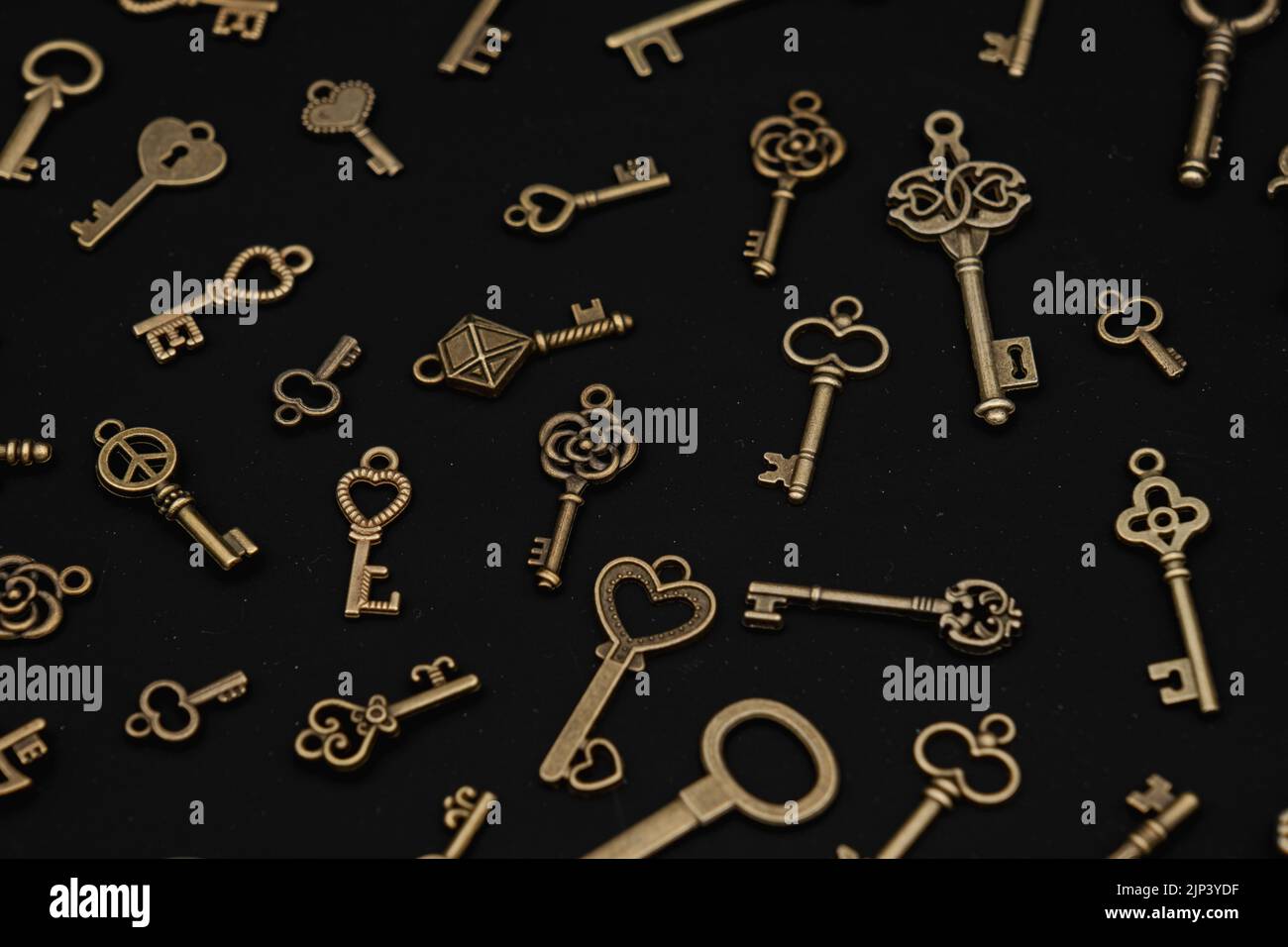 Bronze keys ornamental keys for clocks and treasure boxes with unique ...