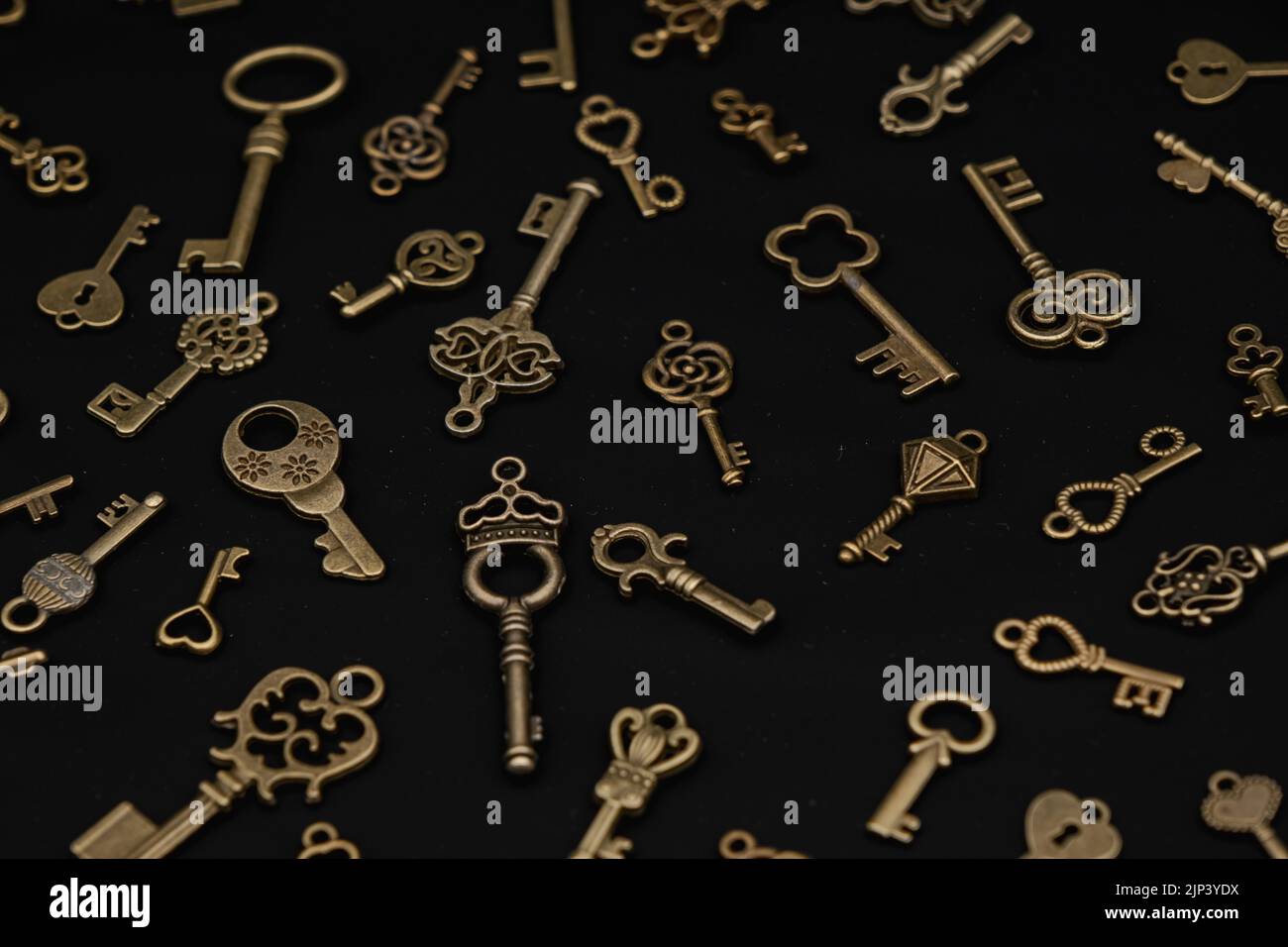 Bronze keys ornamental keys for clocks and treasure boxes with unique ...