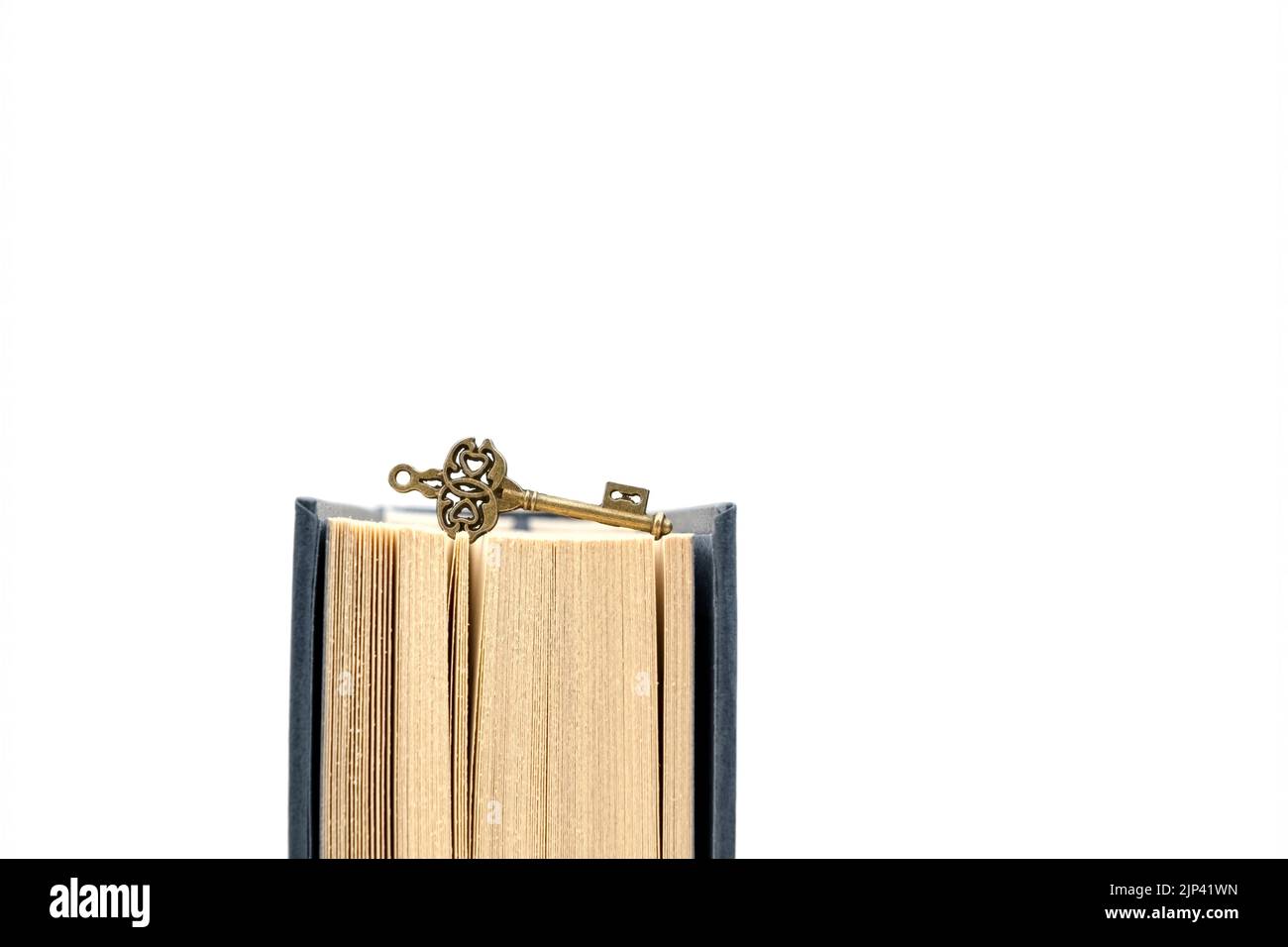 Secret door and library hi-res stock photography and images - Alamy