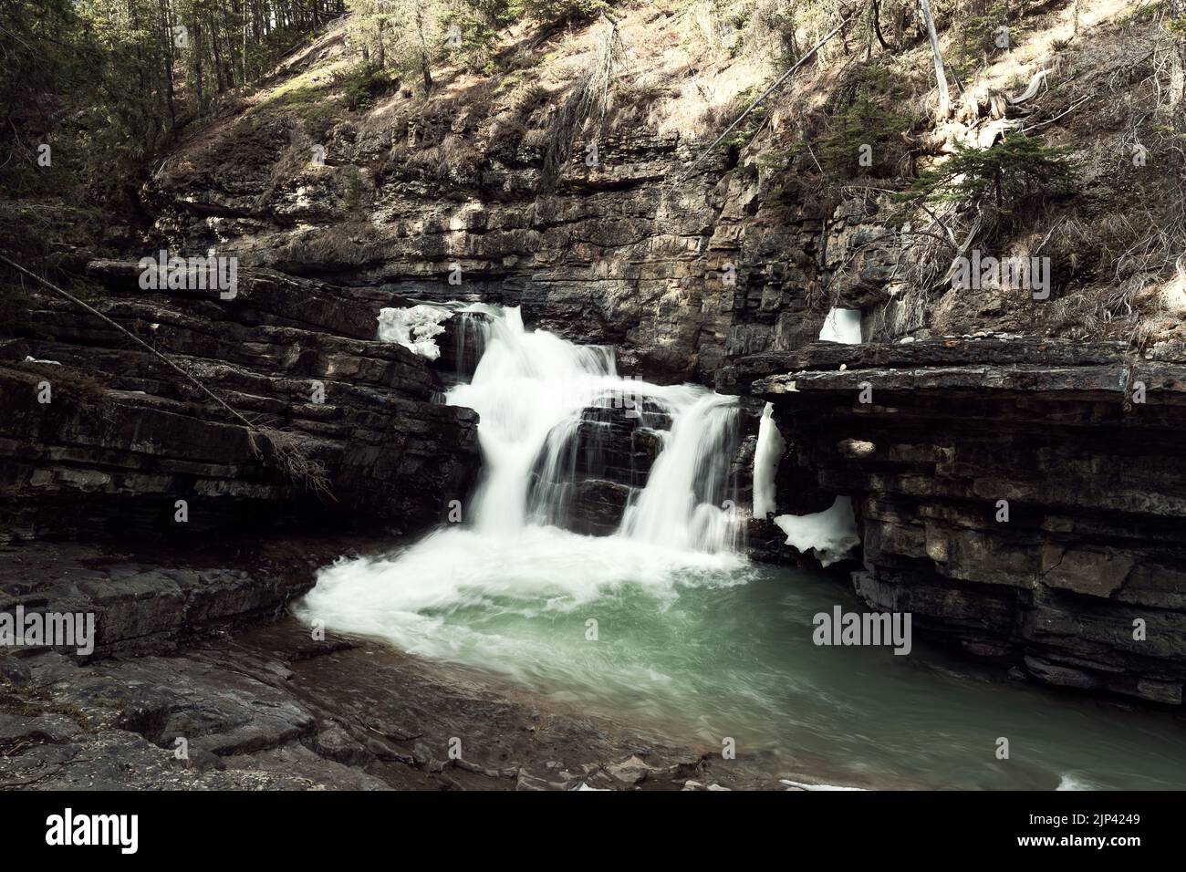 Vertical mountain stream in banff hi-res stock photography and images ...