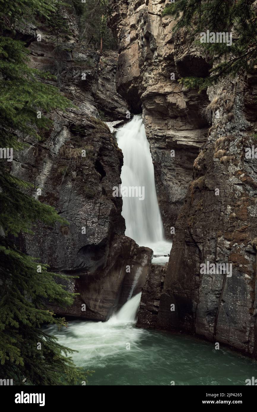 Vertical mountain stream in banff hi-res stock photography and images ...