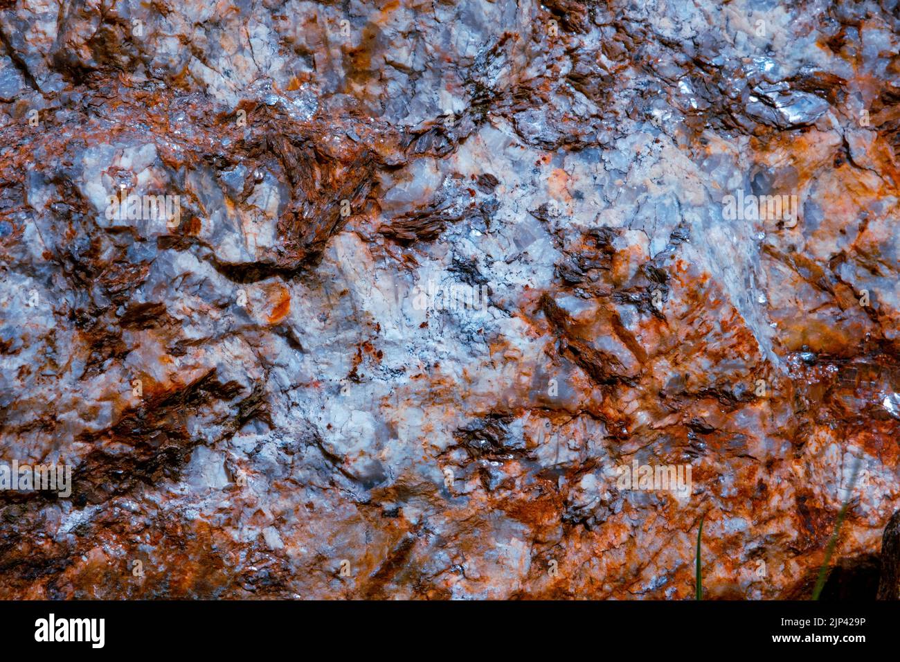 stone with iron ore and quartz Stock Photo - Alamy
