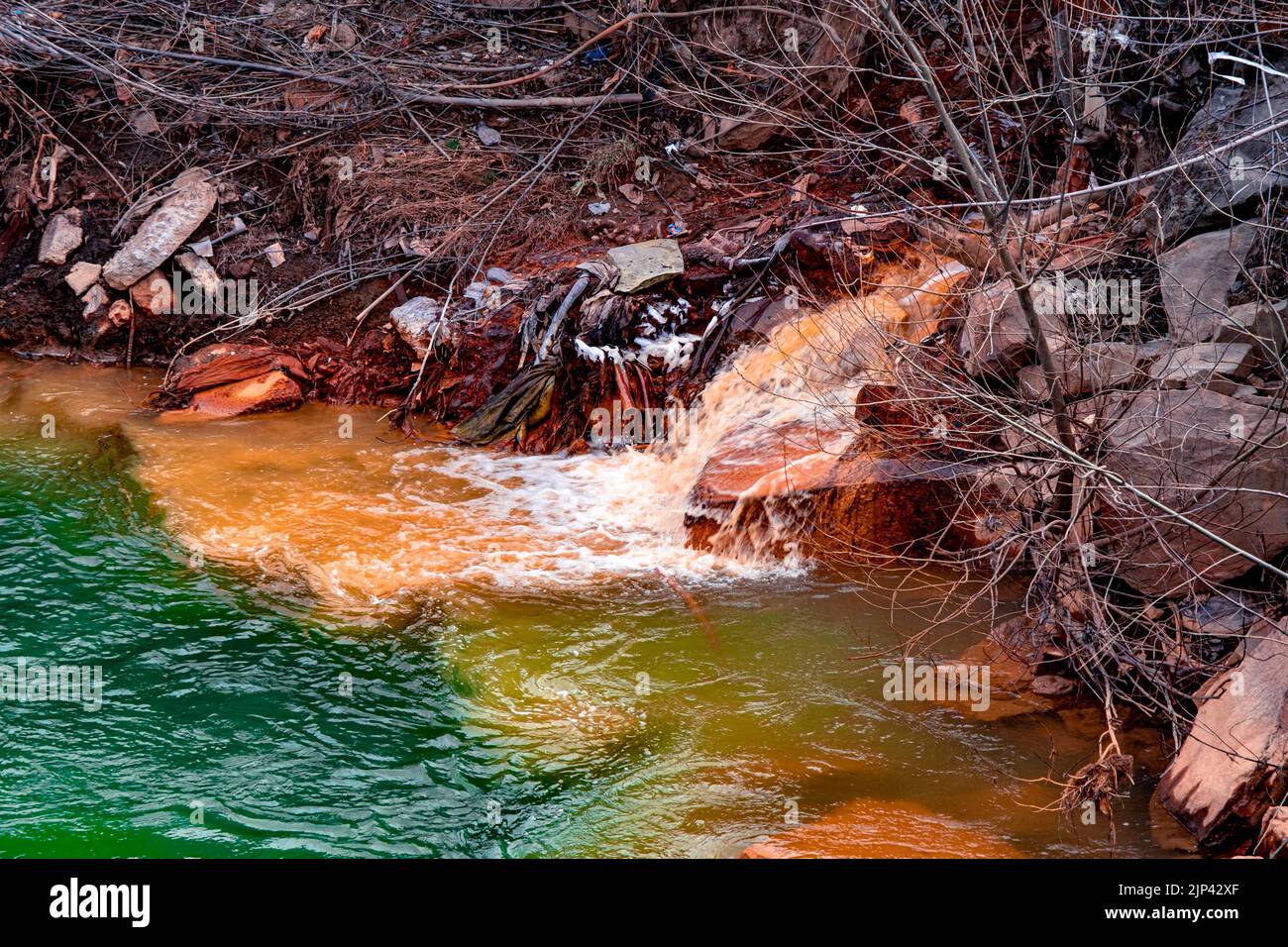Water pollution on river Stock Photo - Alamy