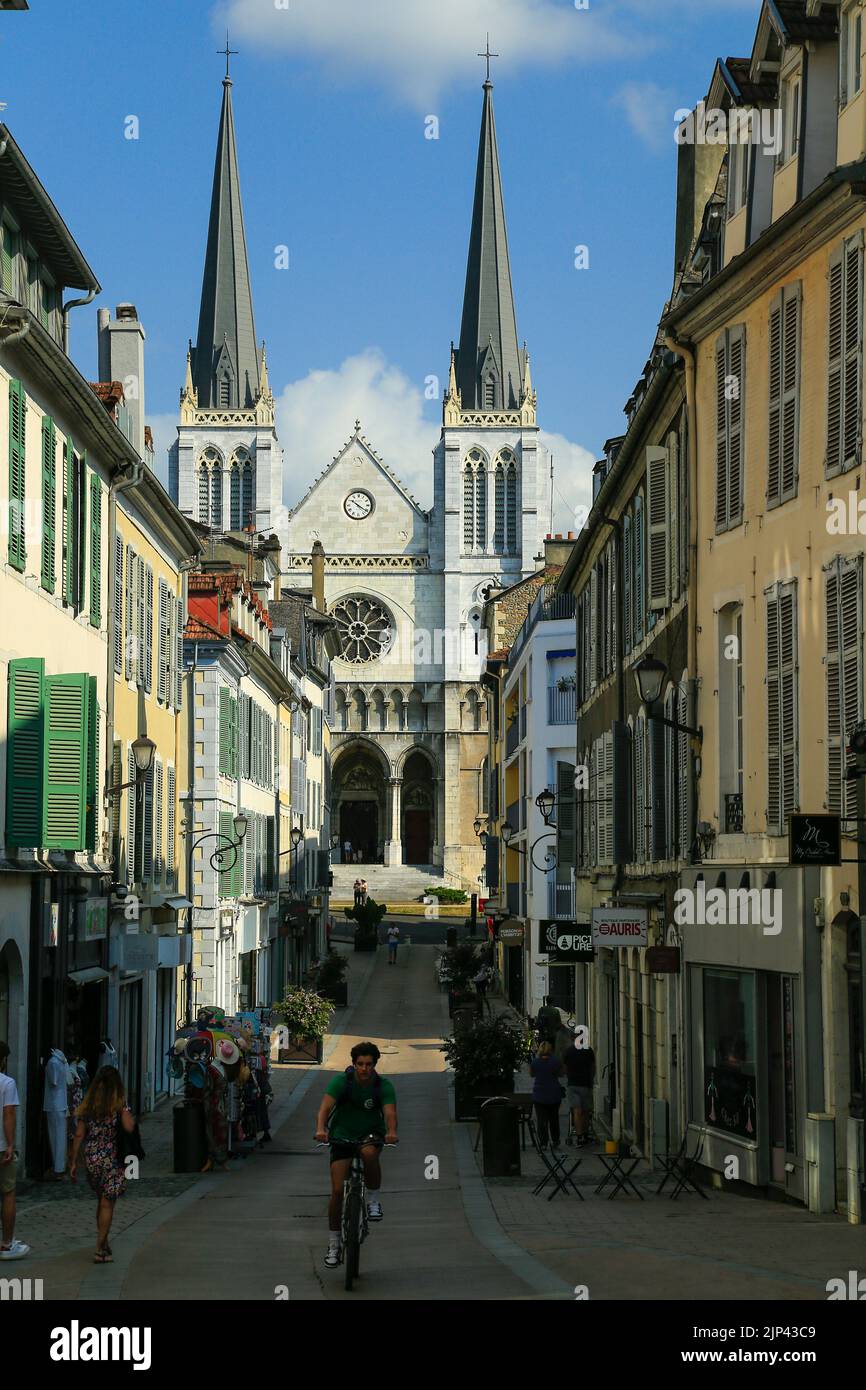 Cathedral de pau hi-res stock photography and images - Alamy