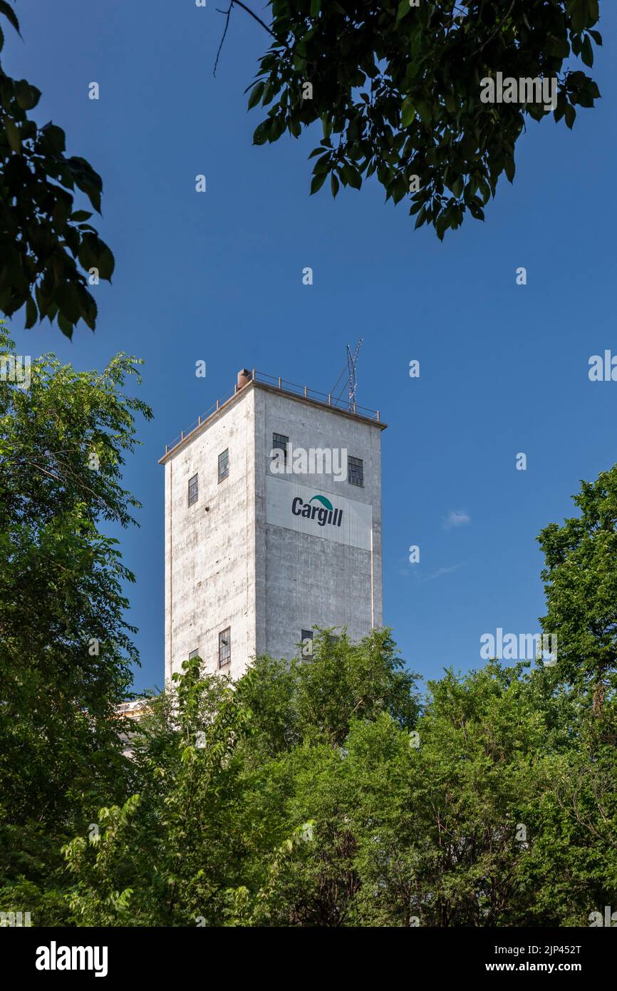Cargill grain elevator hi-res stock photography and images - Alamy
