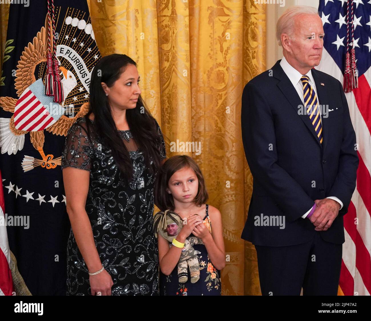 Danielle Robinson, surviving wife of Sgt First Class Heath Robinson ...