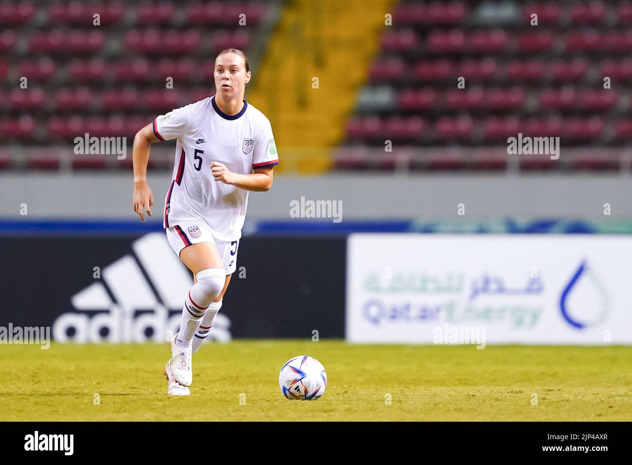 Lilly reale hi-res stock photography and images - Alamy