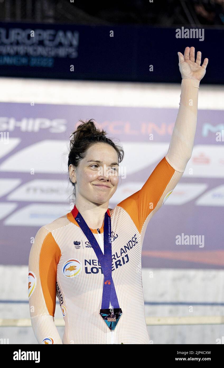 MUNCHEN - Laurine van Riessen with bronze medal during track cycling ...