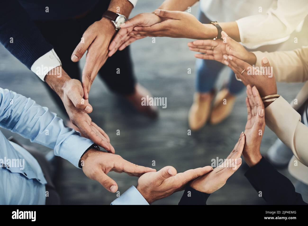 Hands togetherness hi-res stock photography and images - Alamy
