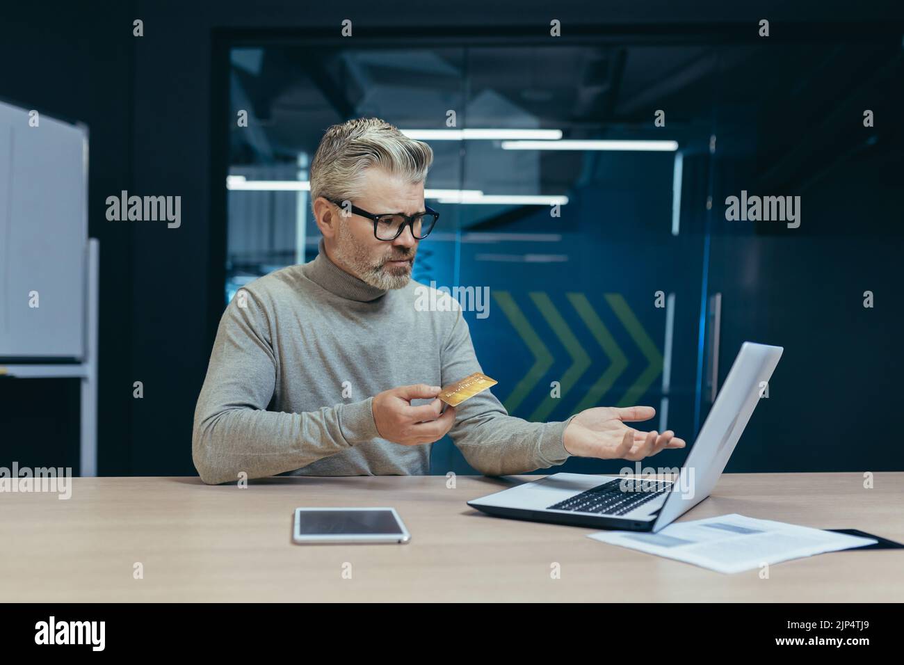Transaction declined hi-res stock photography and images - Alamy