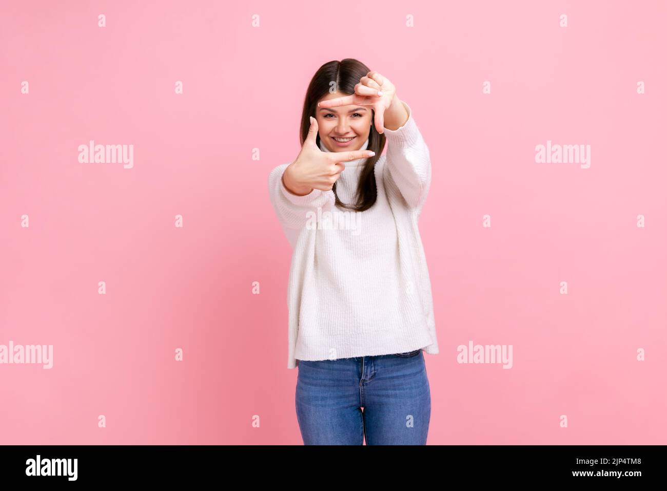 Frame with hands and director hi-res stock photography and images - Alamy