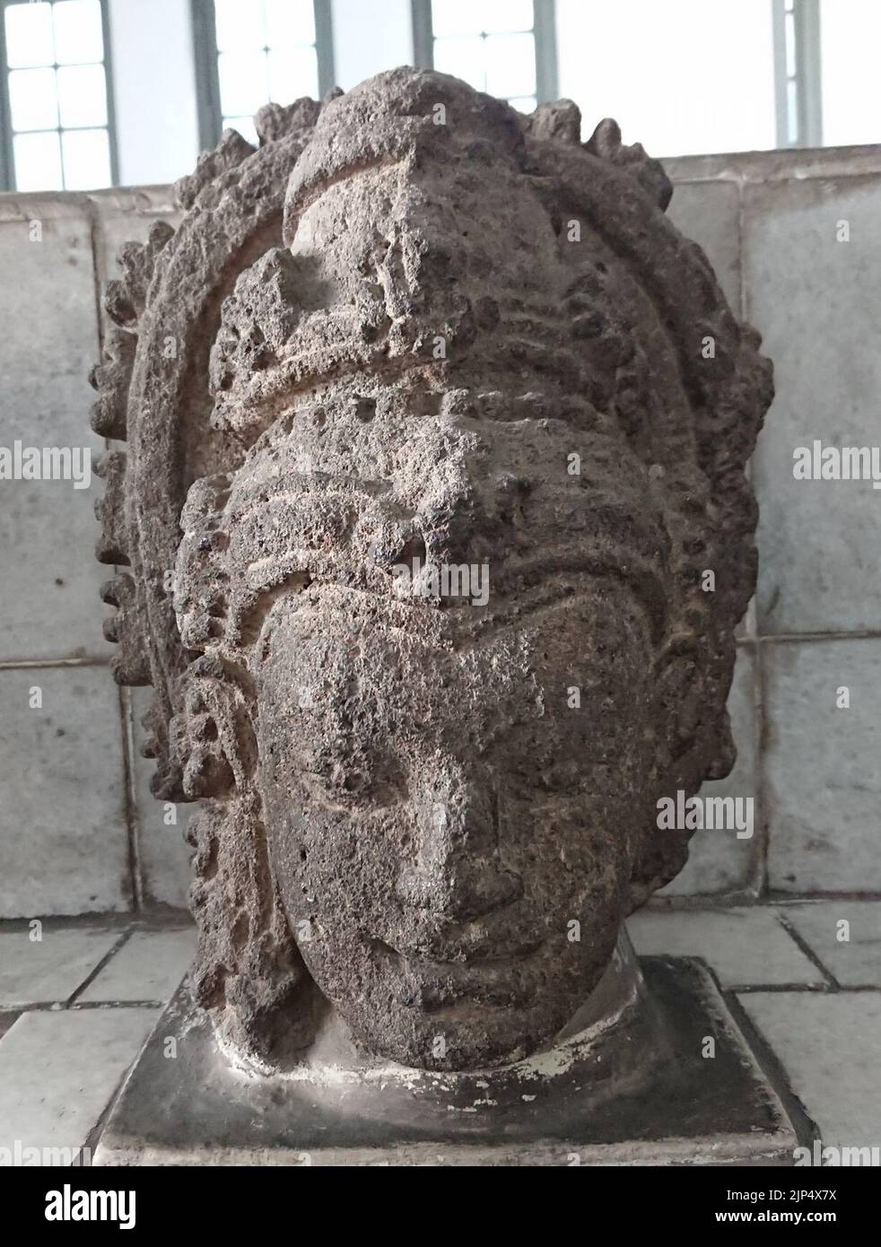 The Head of Male Deity Statue 304 Stock Photo - Alamy