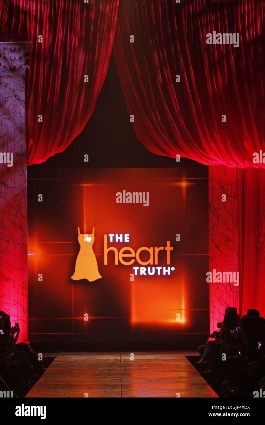 The Heart Truth Red Dress Collection Stock Photo - Alamy