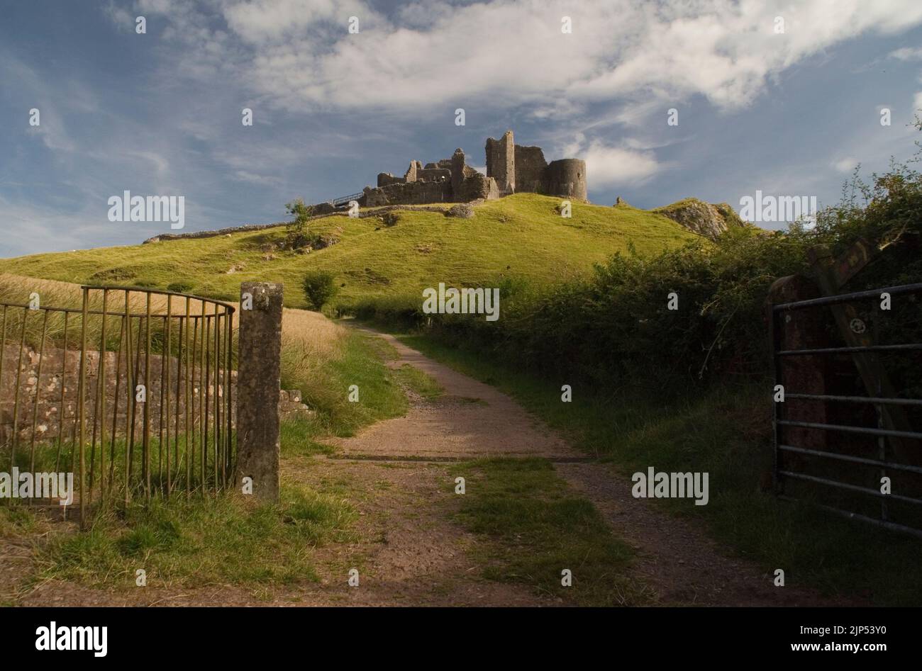 Carreg Cennen castle, brecon beacons national park Stock Photo - Alamy