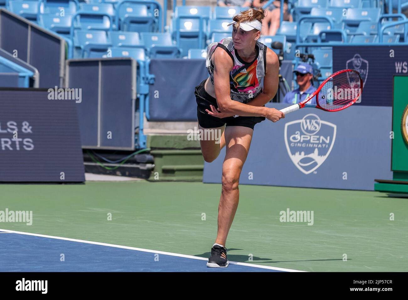 Mason, Ohio, USA. 15th Aug, 2022. Elena Rybakina (KAZ) in action during ...