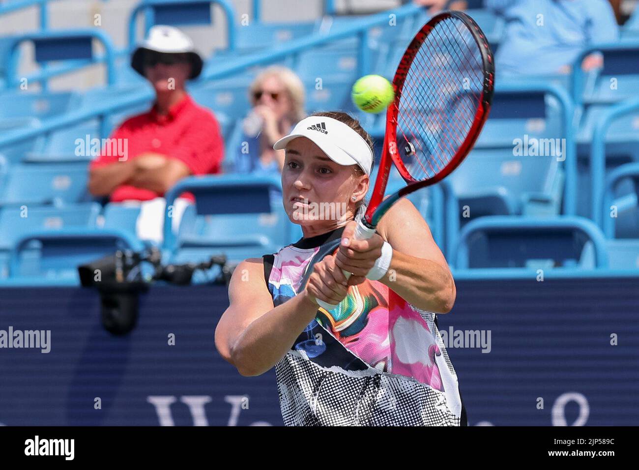 Mason, Ohio, USA. 15th Aug, 2022. Elena Rybakina (KAZ) hits a two ...