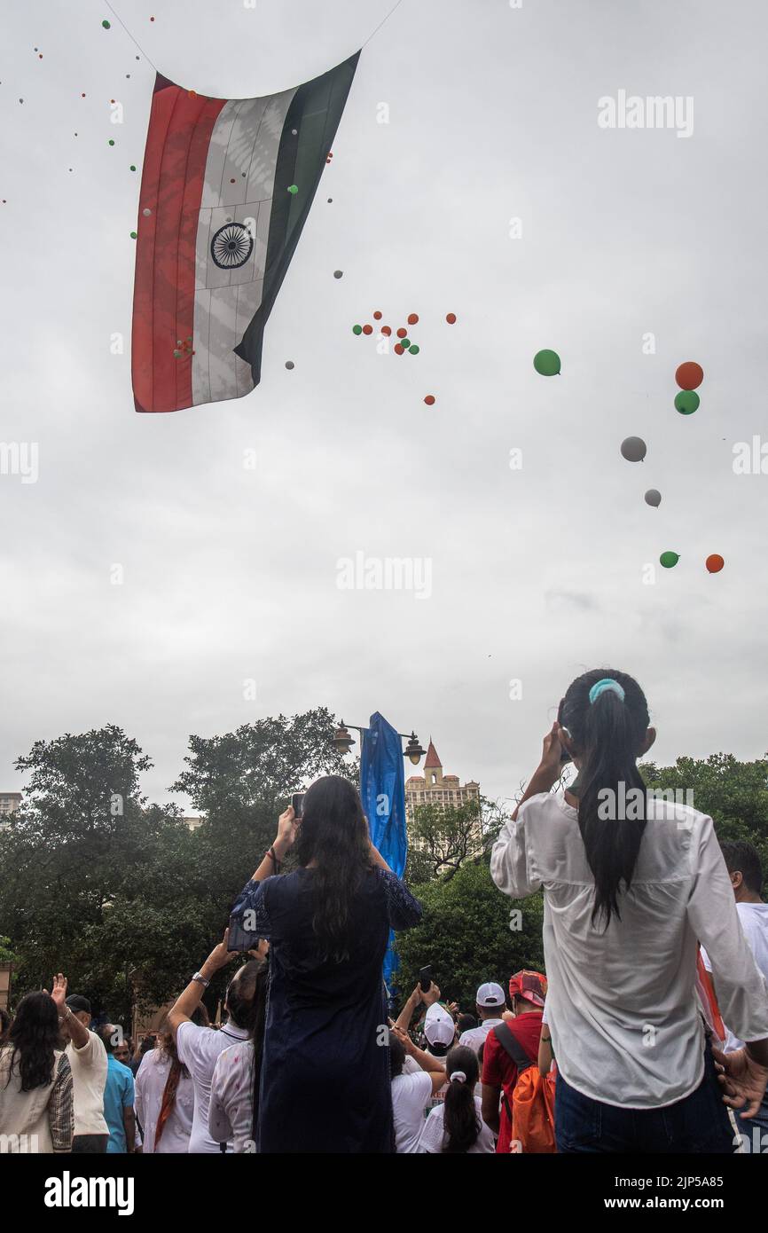 MUMBAI, INDIA – AUGUST 15: 75ft x 50ft Tiranga hoisted between two ...