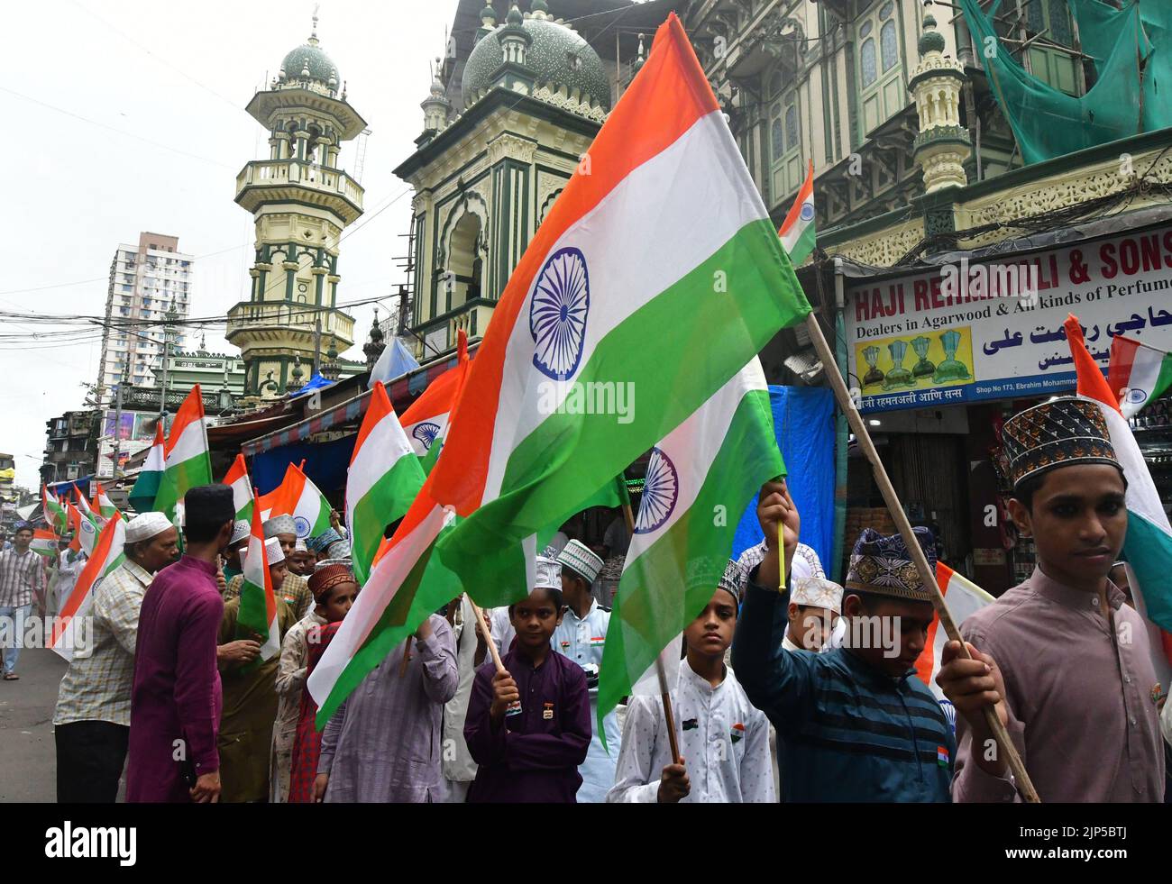 Mumbai, India. 16th Aug, 2022. MUMBAI, INDIA - AUGUST 15: Members of ...