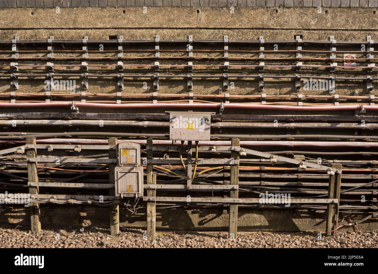What Are The Cables Above Trains at Lauren Coveny blog