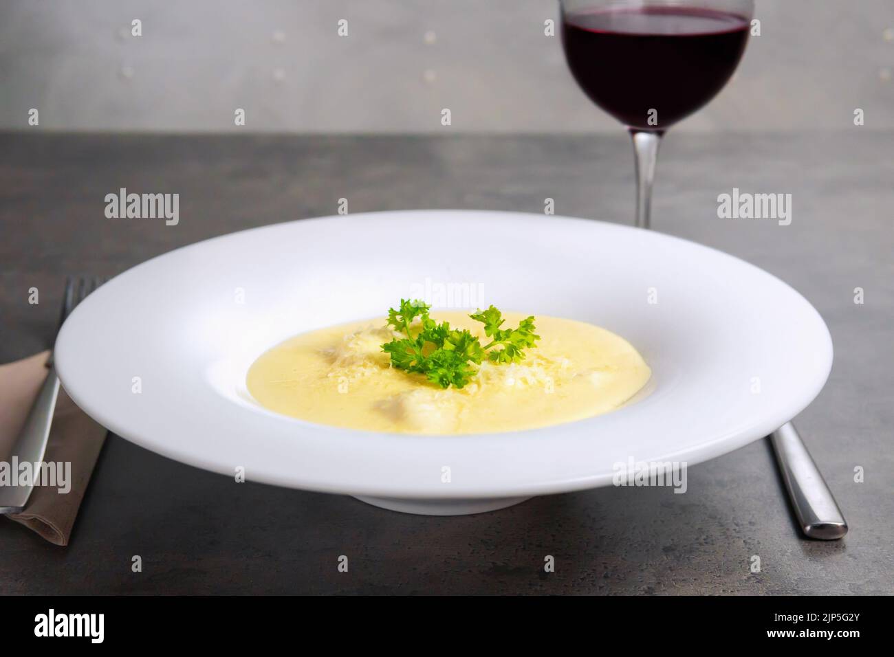Italian Gnocchi 4 Formaggi with red wine - 4 cheese Stock Photo - Alamy