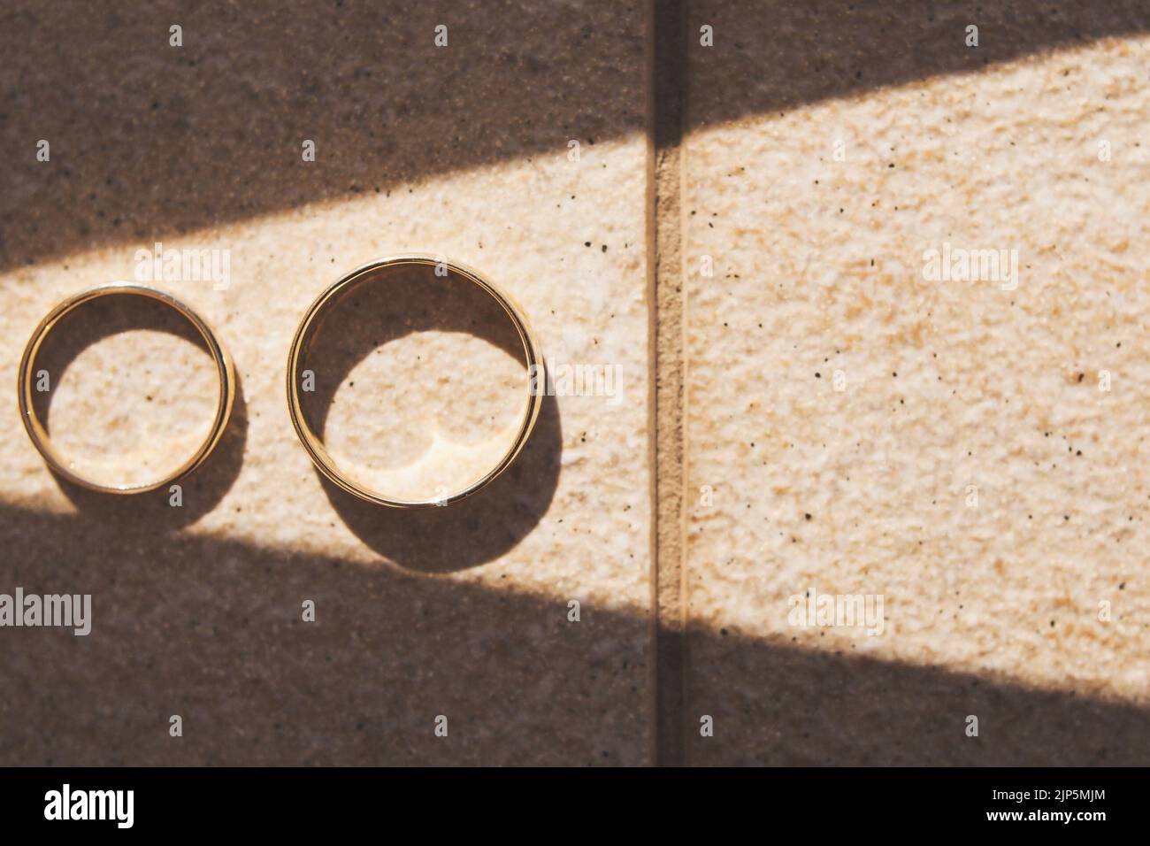 Beige tile hi-res stock photography and images - Alamy