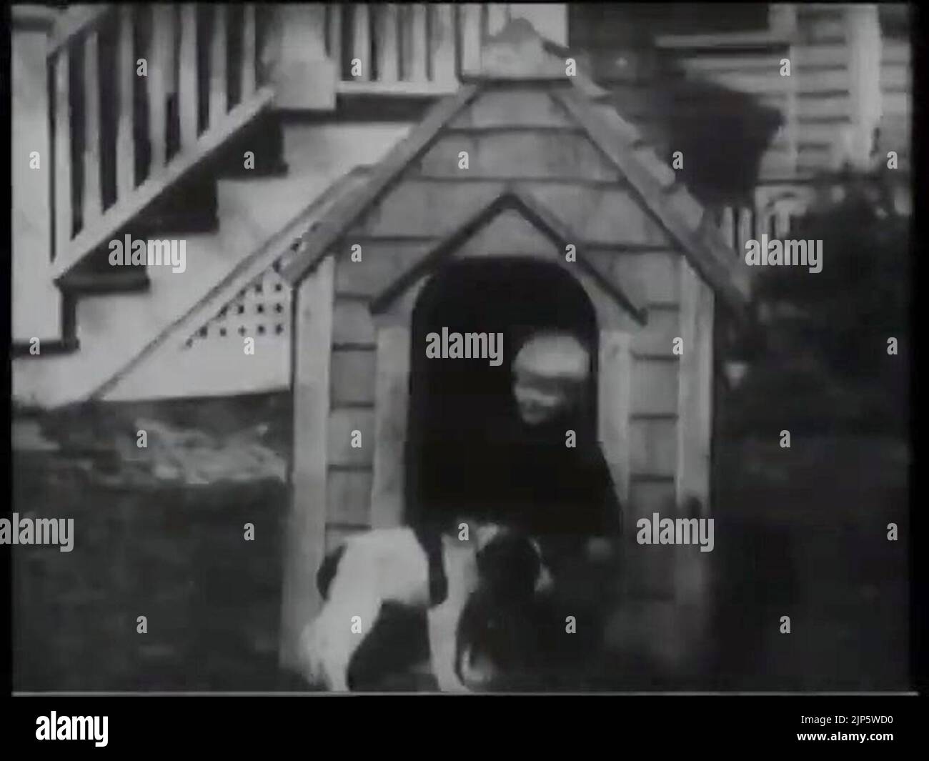The lost child (1904 film) screenshot 3 Stock Photo - Alamy