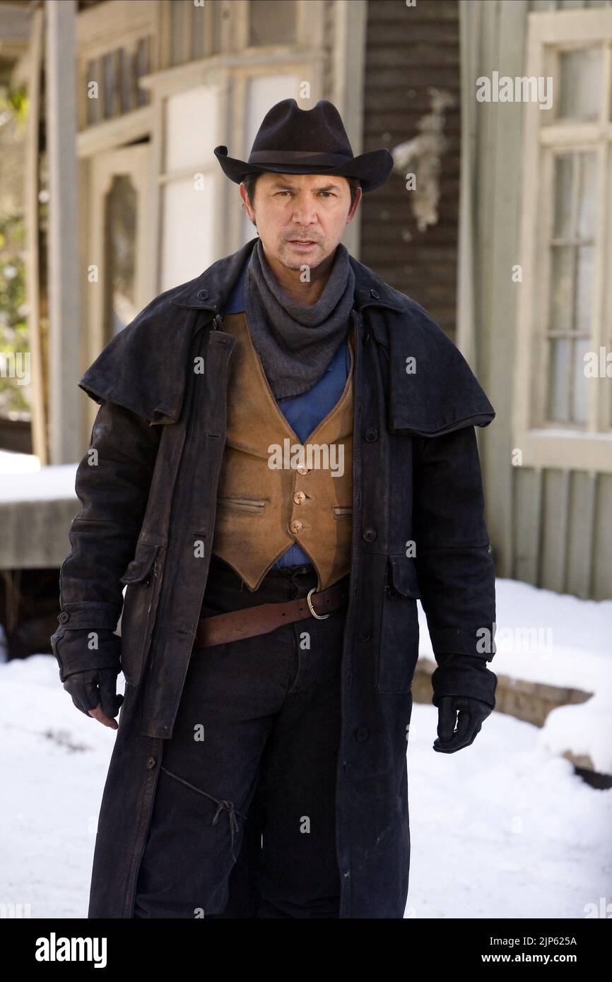 Lou diamond phillips hi-res stock photography and images - Alamy