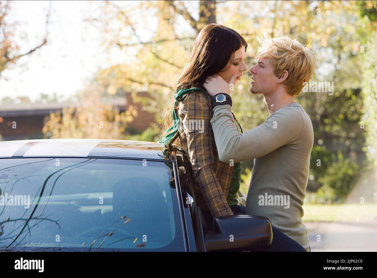Hunter Parrish And Michelle Trachtenberg Weeds