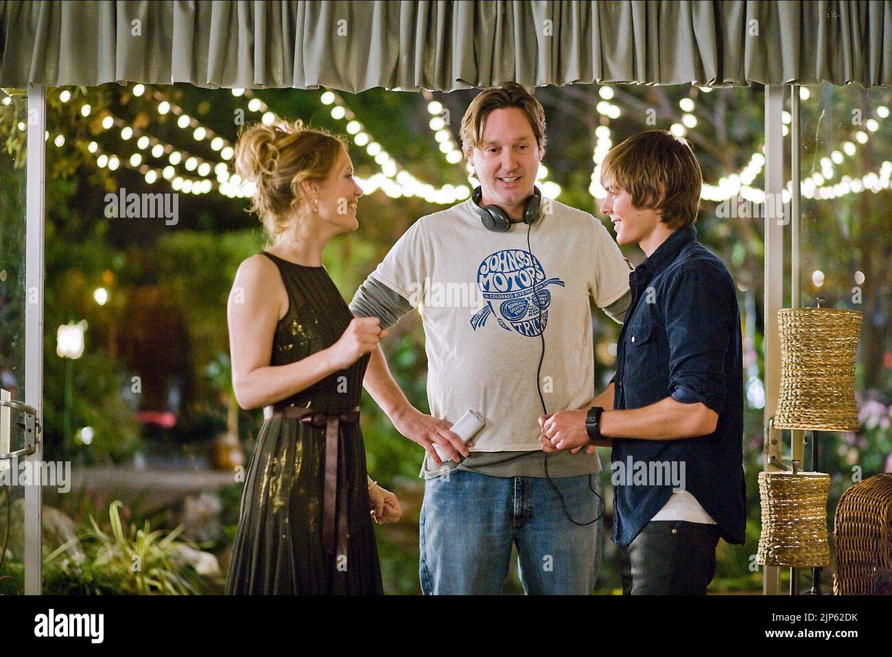 LESLIE MANN, BURR STEERS, ZAC EFRON, 17 AGAIN, 2009 Stock Photo - Alamy
