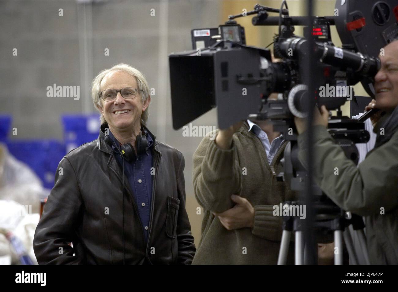 Ken loach on set hi-res stock photography and images - Alamy