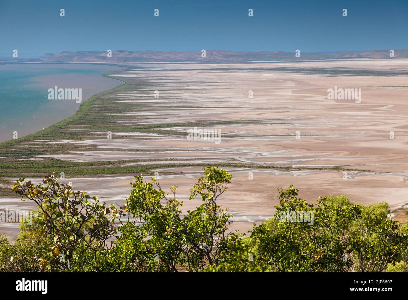 Looking north across Cambridge Gulf mudflats from Five Rivers Lookout ...