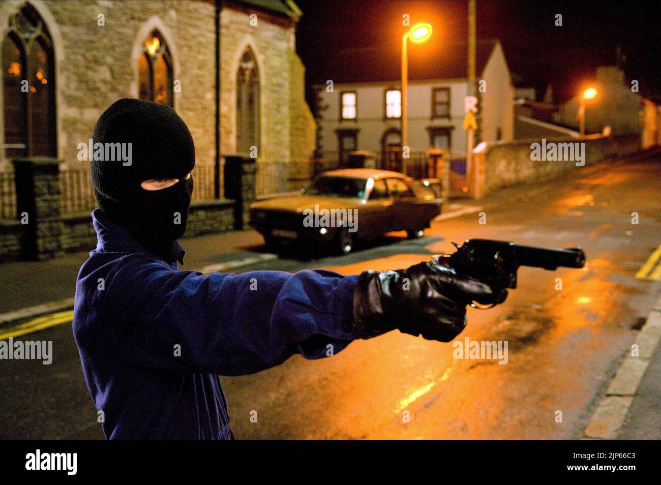 MASKED GUNMAN, FIVE MINUTES OF HEAVEN, 2009 Stock Photo - Alamy