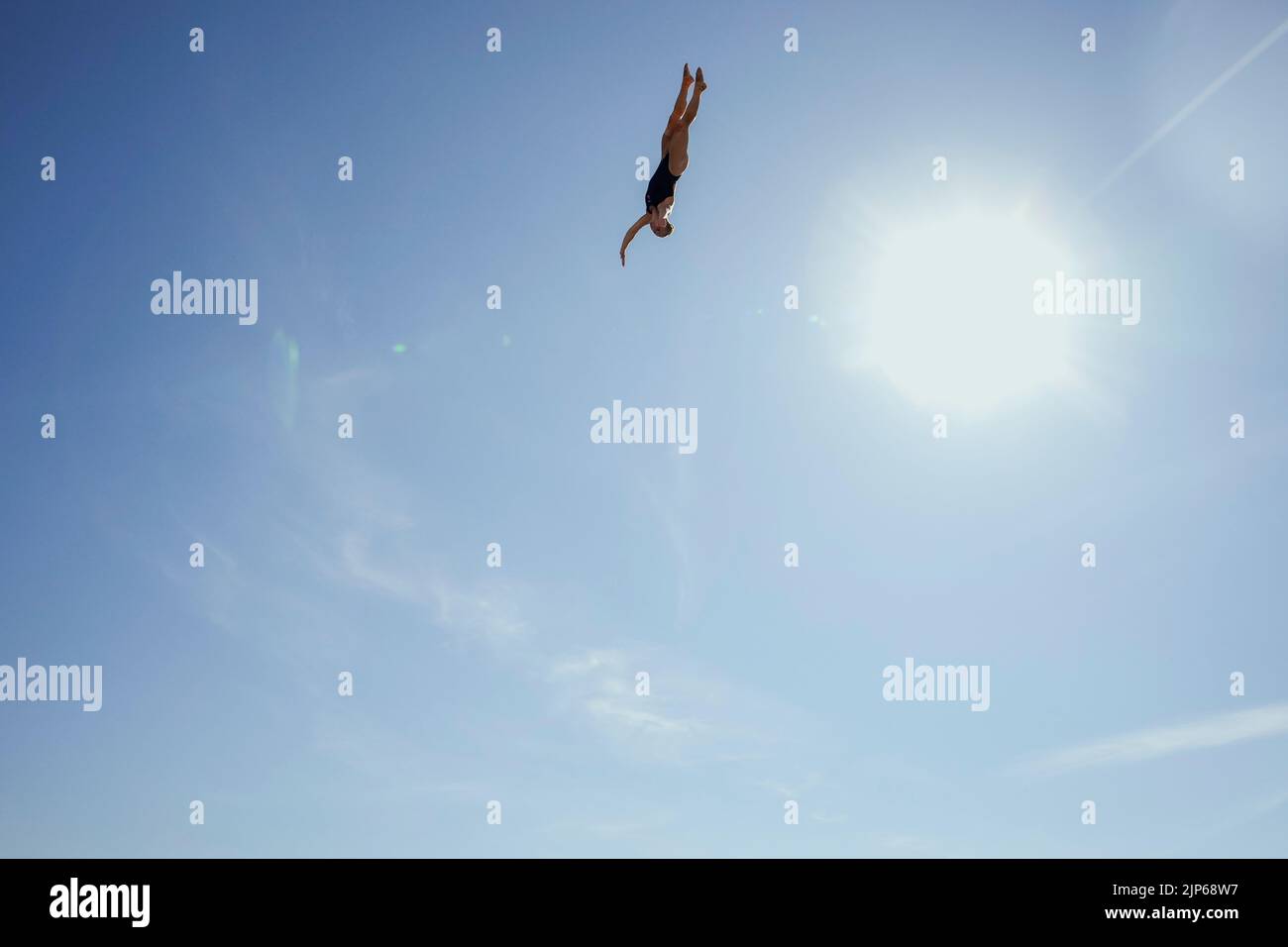 Oslo 20220813.Cliff divers from all over the world dive from a diving ...