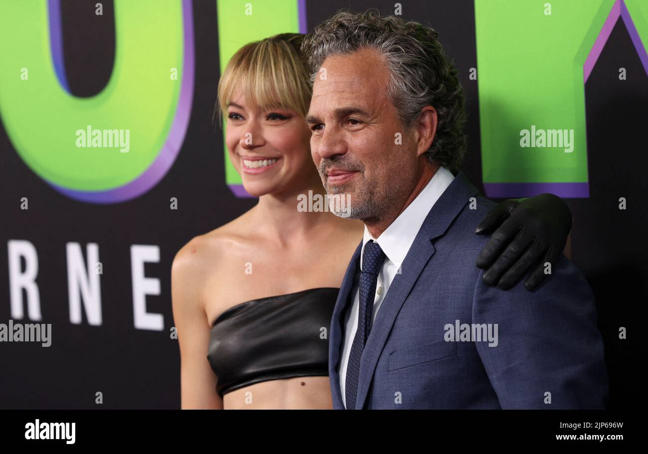 She hulk ruffalo hi-res stock photography and images - Alamy