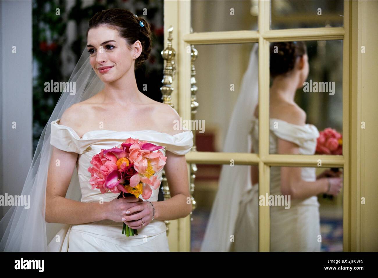 ANNE HATHAWAY, BRIDE WARS, 2009 Stock Photo - Alamy
