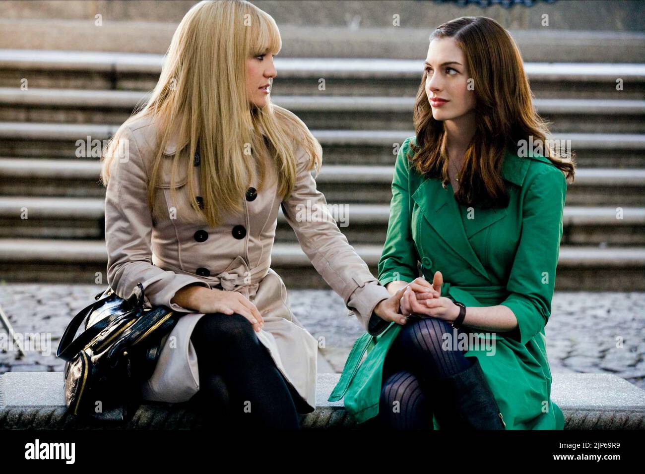 KATE HUDSON, ANNE HATHAWAY, BRIDE WARS, 2009 Stock Photo - Alamy