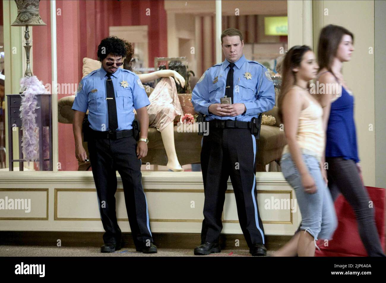 MICHAEL PENA, SETH ROGEN, OBSERVE AND REPORT, 2009 Stock Photo - Alamy