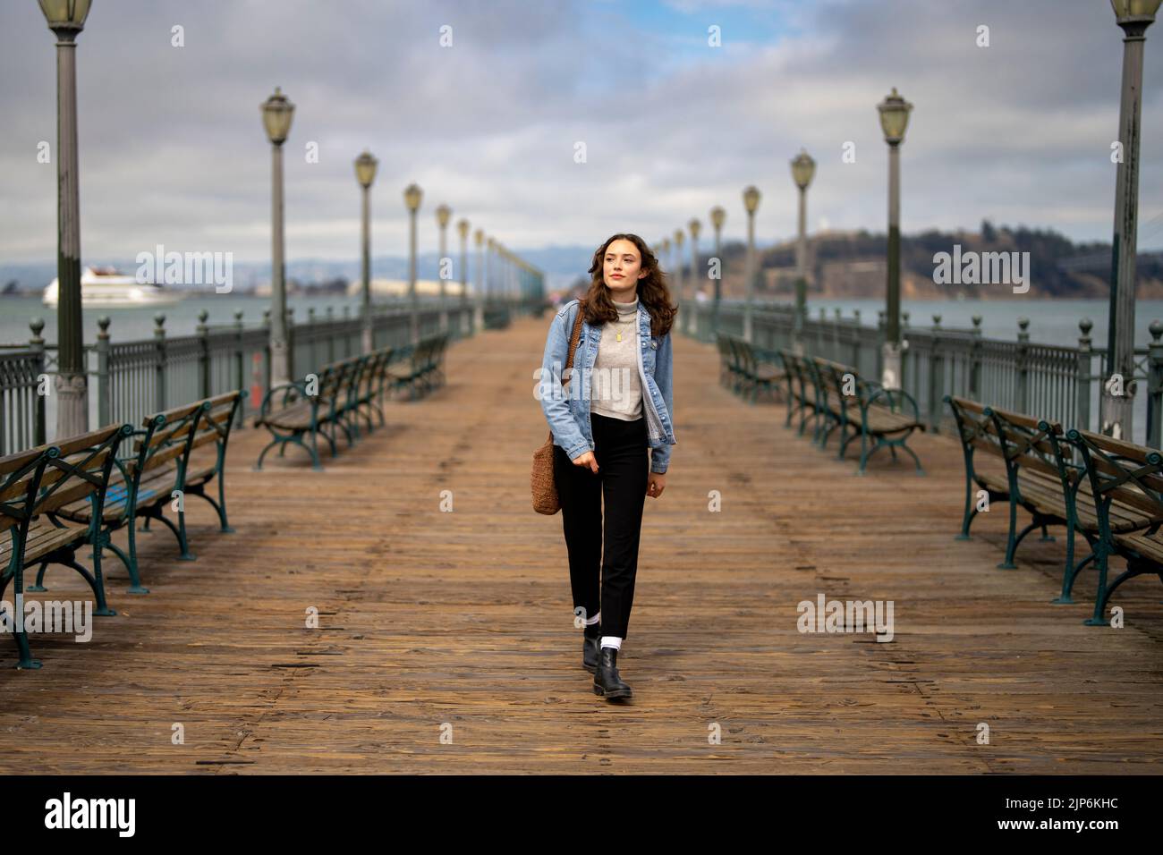 Unposed hi-res stock photography and images - Alamy