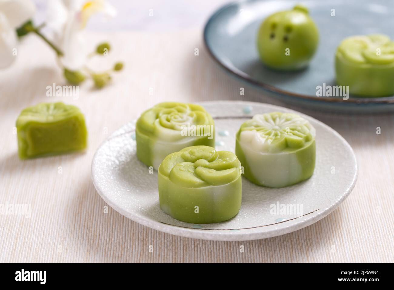 Chinese mid autumn festival snowy skin mooncakes Stock Photo - Alamy