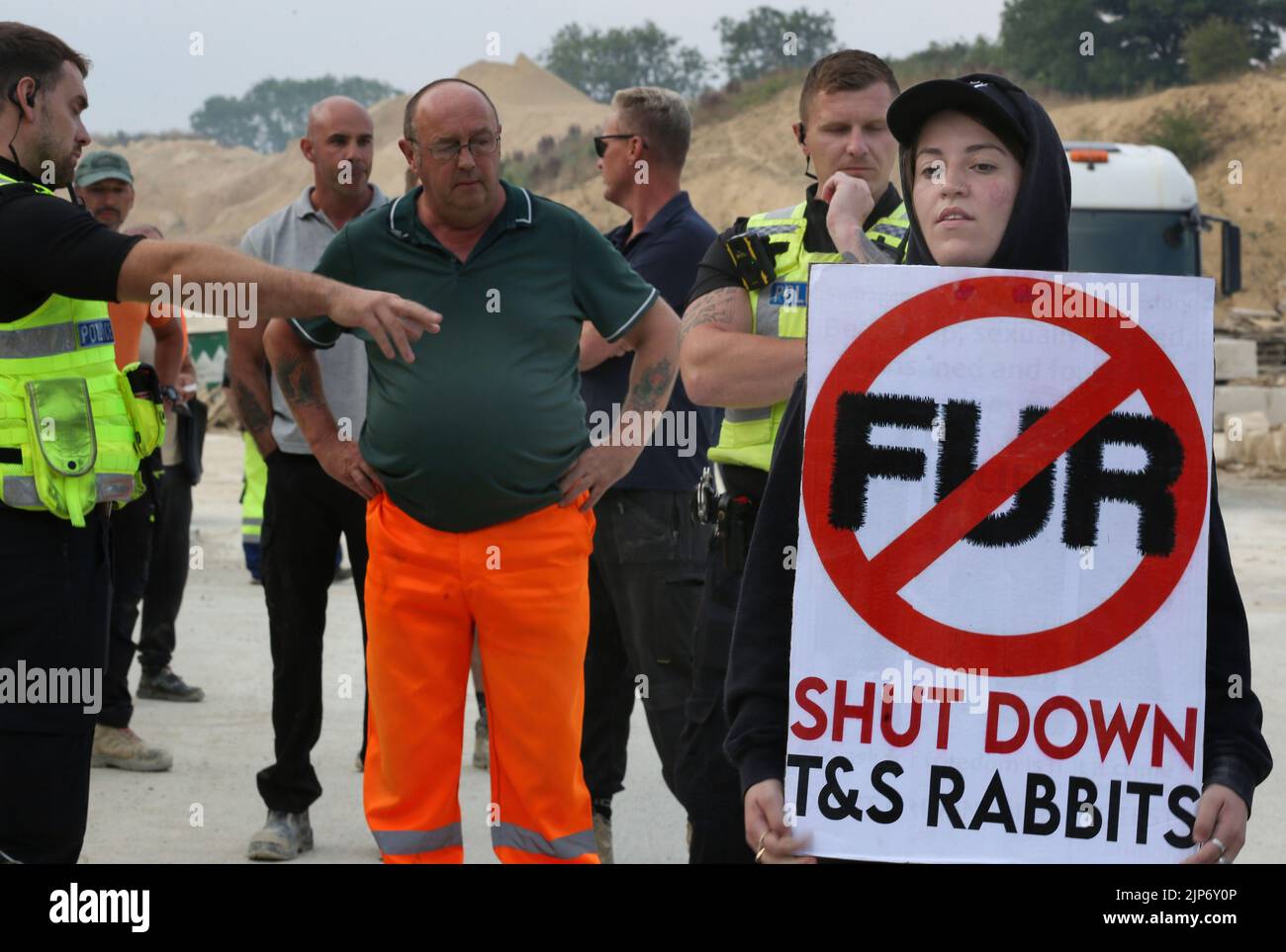 Ancaster, UK. 15th Aug, 2022. An animal rights activist holds an anti ...