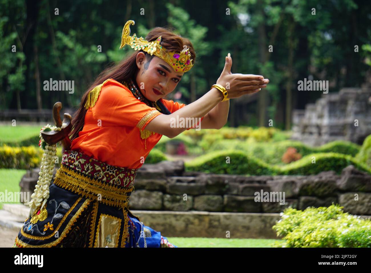Indonesian dancer with traditional customs are ready performs to ...