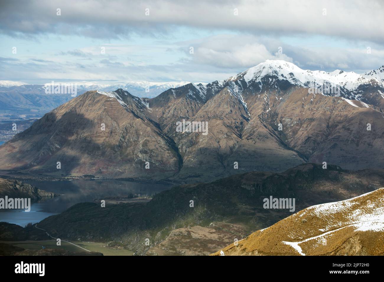 The treble cone ski area new zealand hi-res stock photography and ...