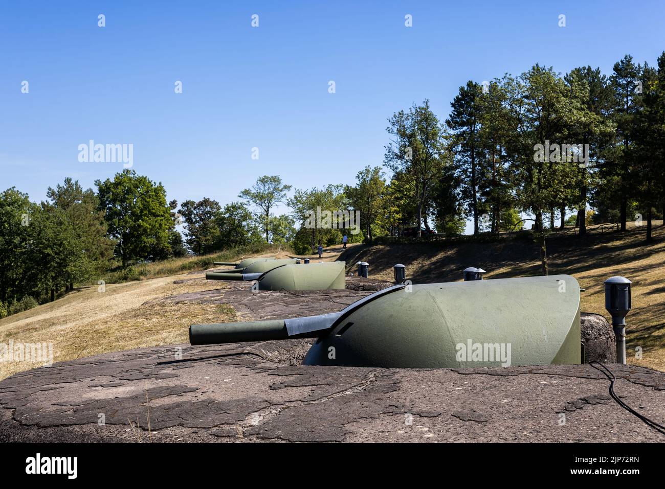 10 August 2022, France, Mutzig: Artillery guns are seen in the exterior ...