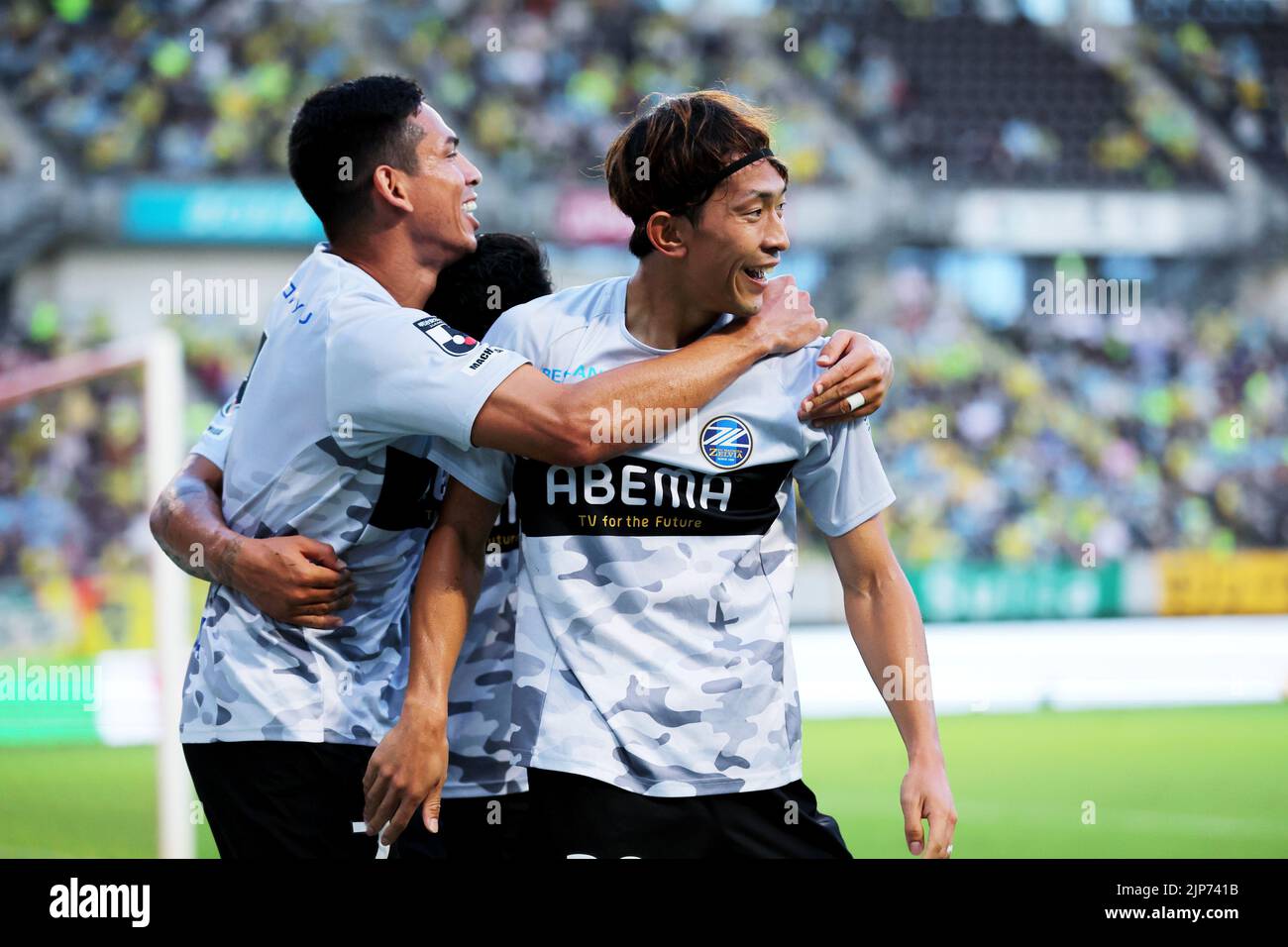 Chiba, Japan. 14th Aug, 2022. (L-R) Dudu, Shusuke Ota (Zelvia) Football/Soccer : 2022 J2 League ...